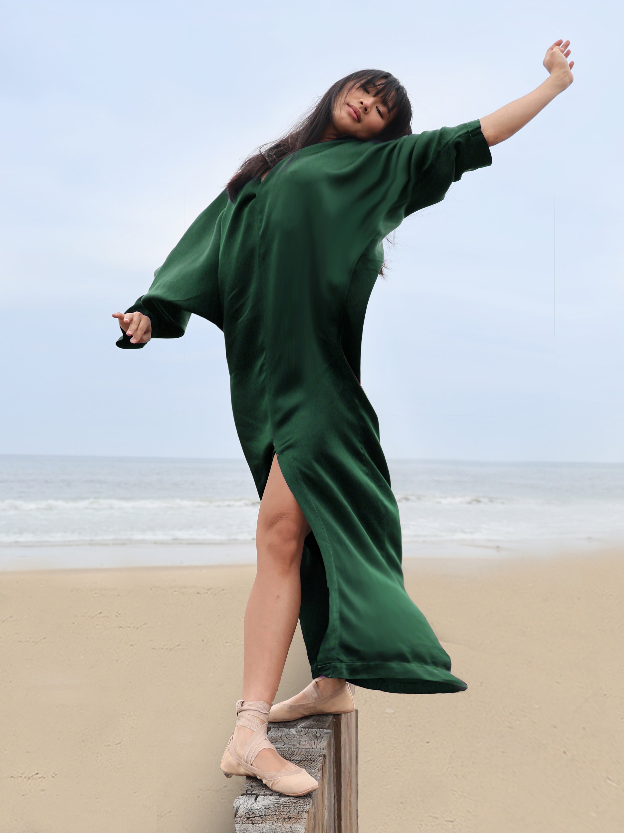 Royal V Dress – CALi DREAMiNG